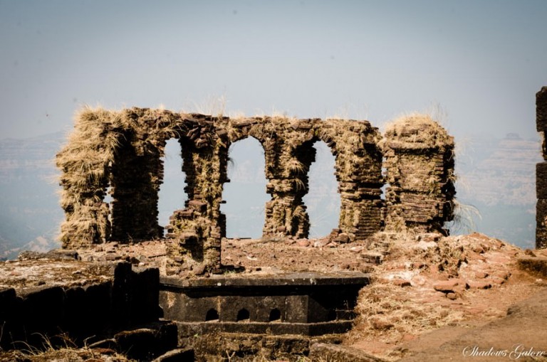 A Drive To Raigad Fort | Shadows Galore